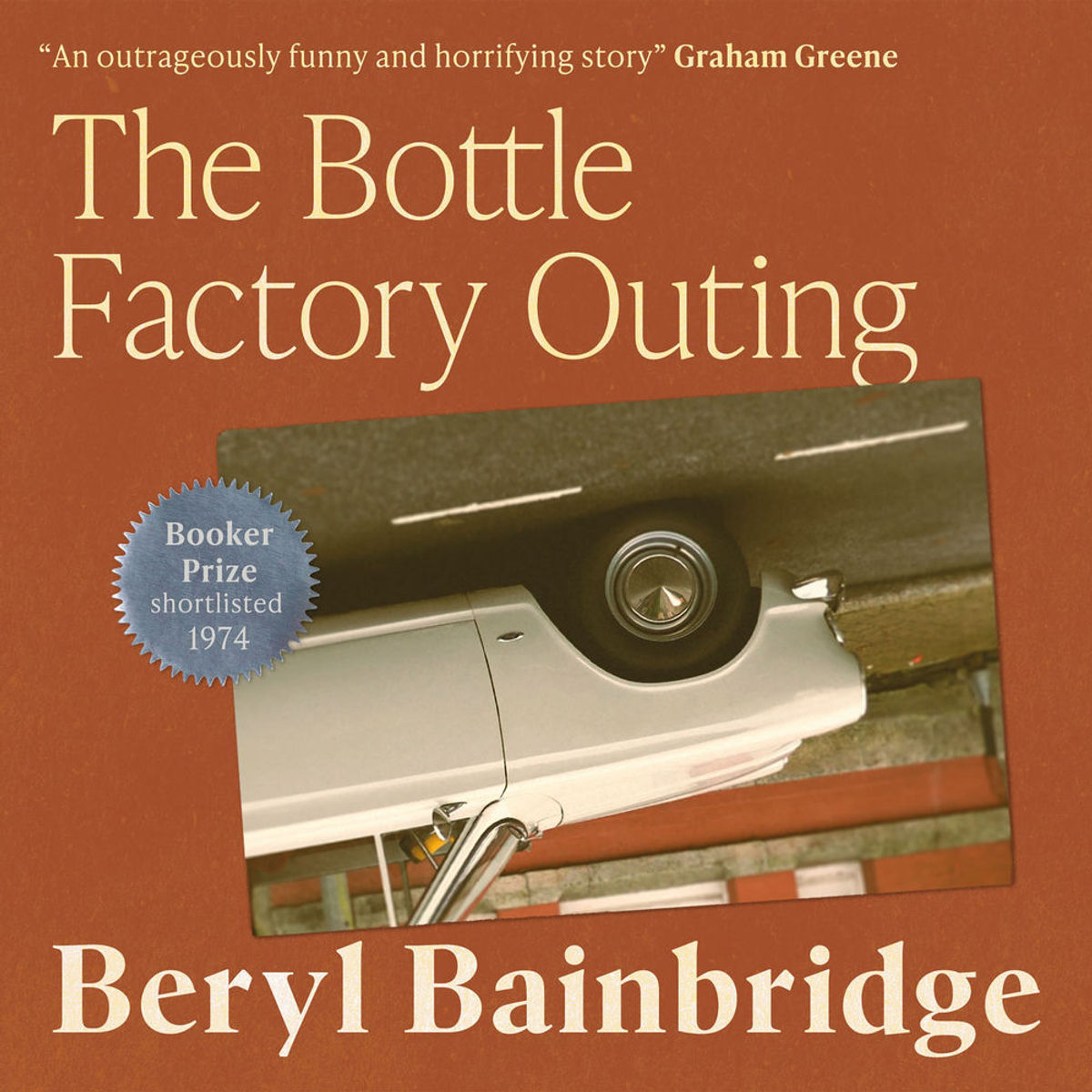 The Bottle Factory Outing | RTL+