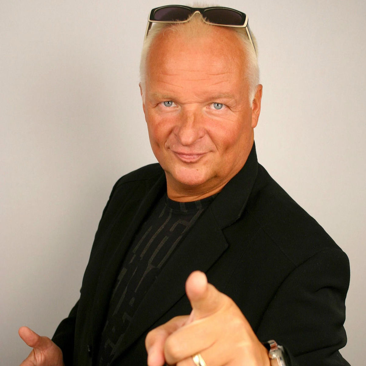 Willi Girmes Songs streamen | RTL+