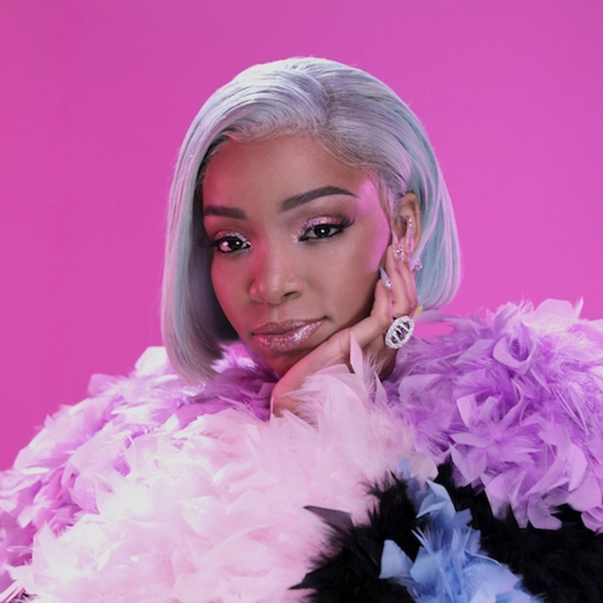 LightSkinKeisha Songs streamen | RTL+