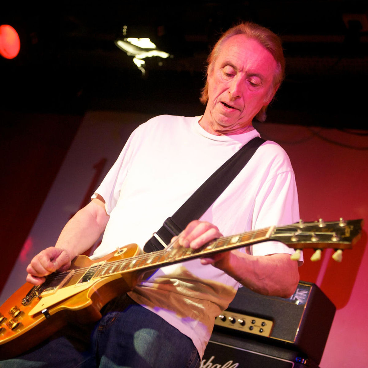 Stan Webb Songs streamen | RTL+