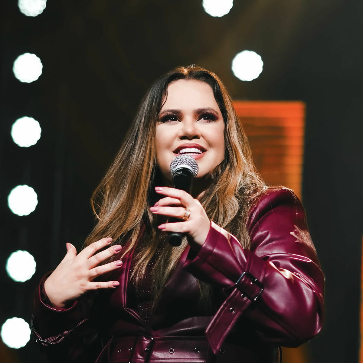 Sarah Farias Songs streamen | RTL+