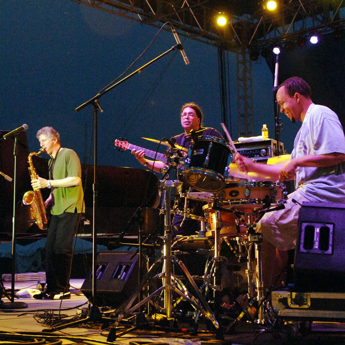 Yellowjackets Songs streamen | RTL+