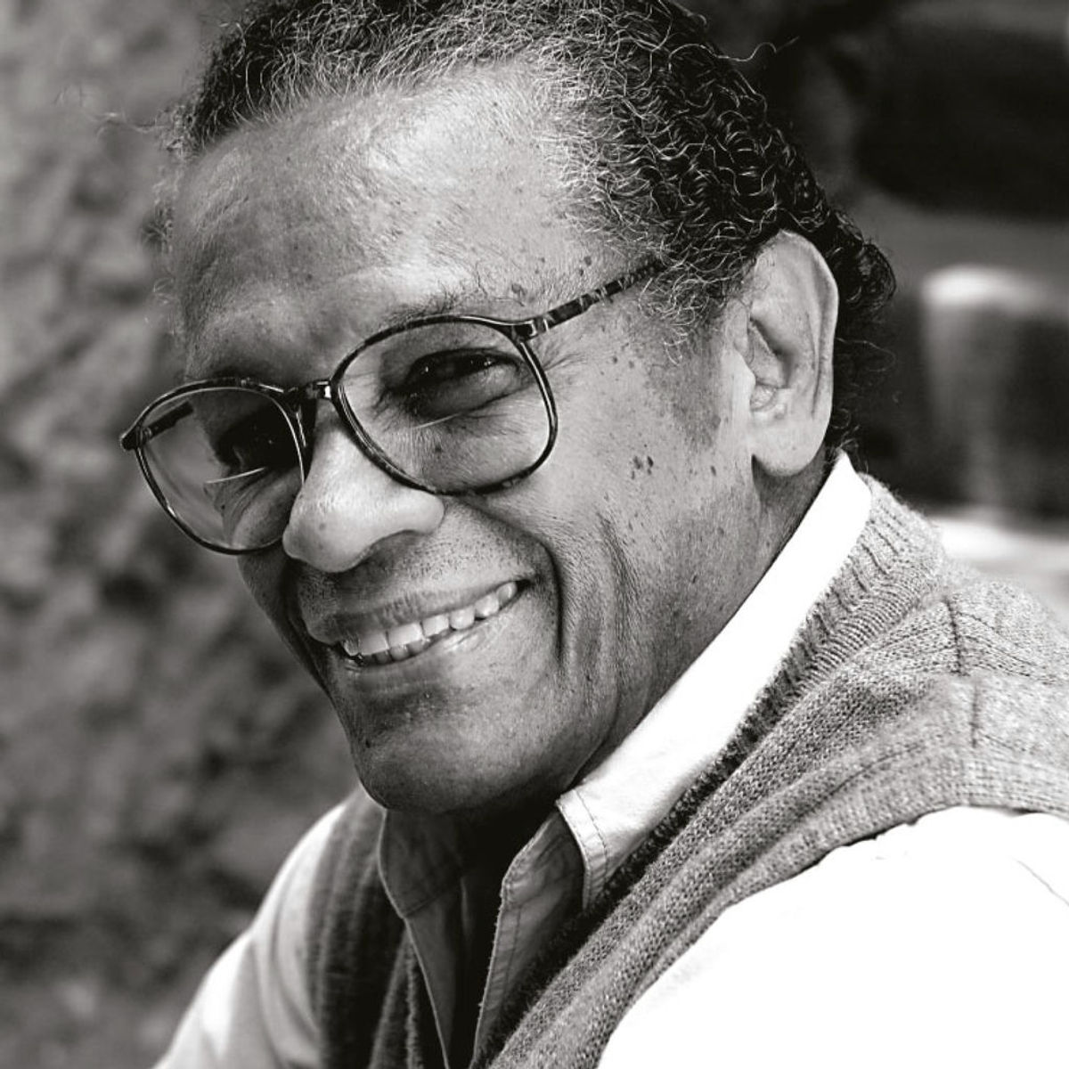 Elton Medeiros Songs streamen | RTL+