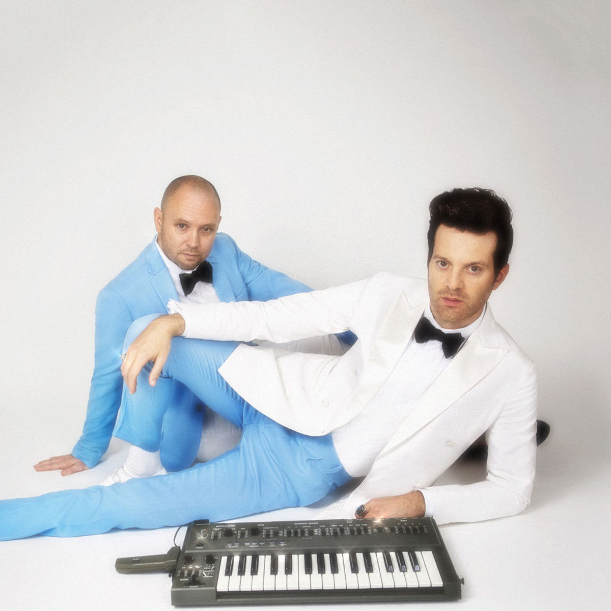 Tuxedo Songs streamen | RTL+