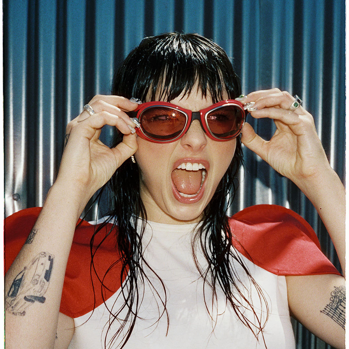 BENEE Songs streamen | RTL+