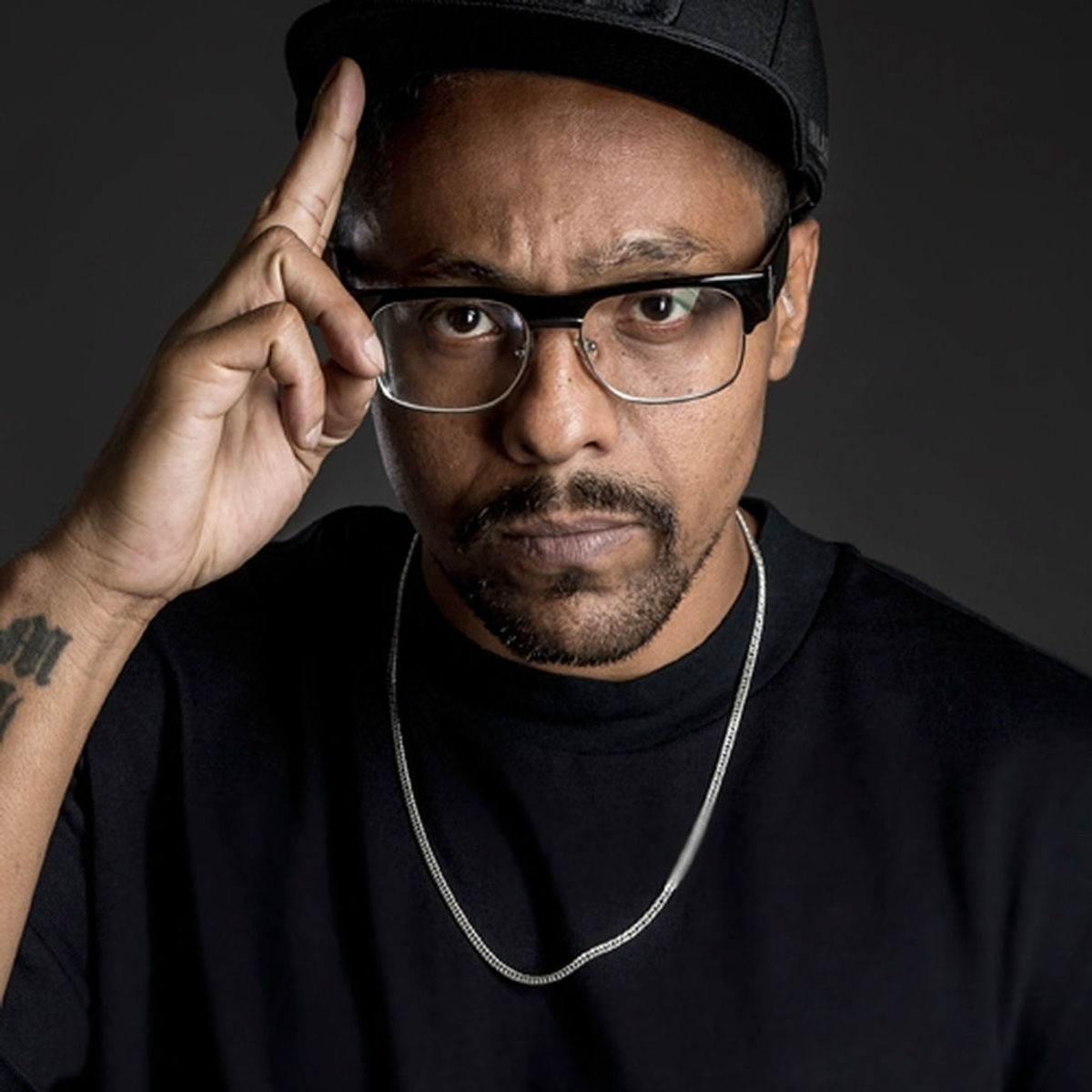 Black Alien Songs streamen | RTL+