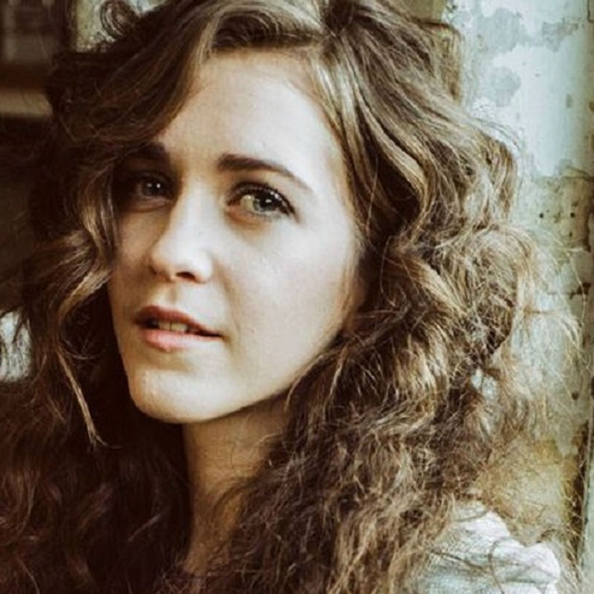Rae Morris Songs streamen | RTL+