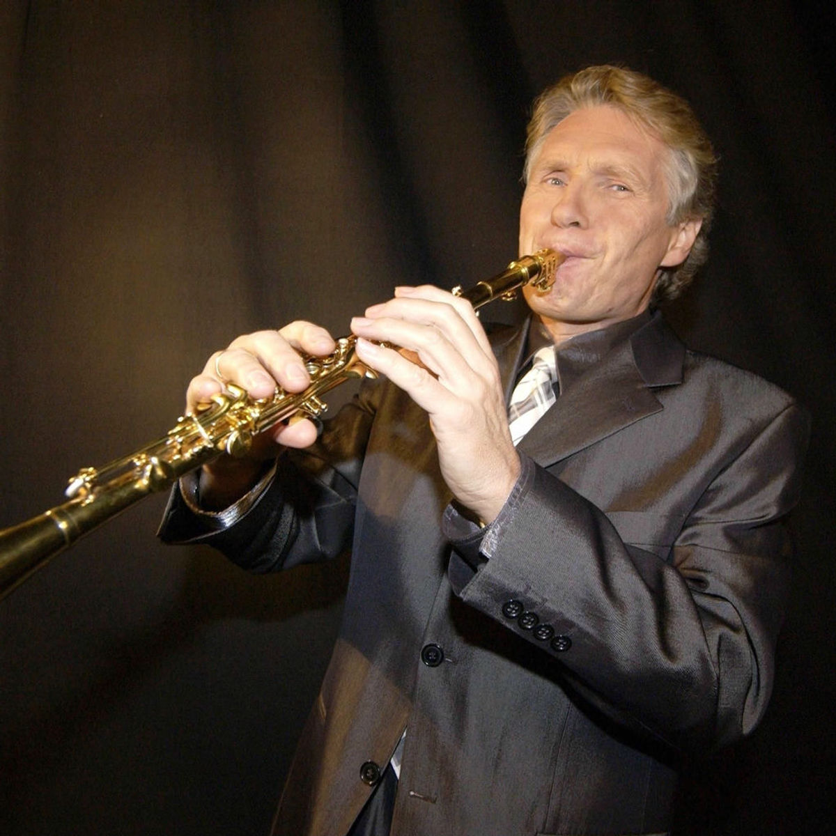 Henry Arland Songs streamen | RTL+