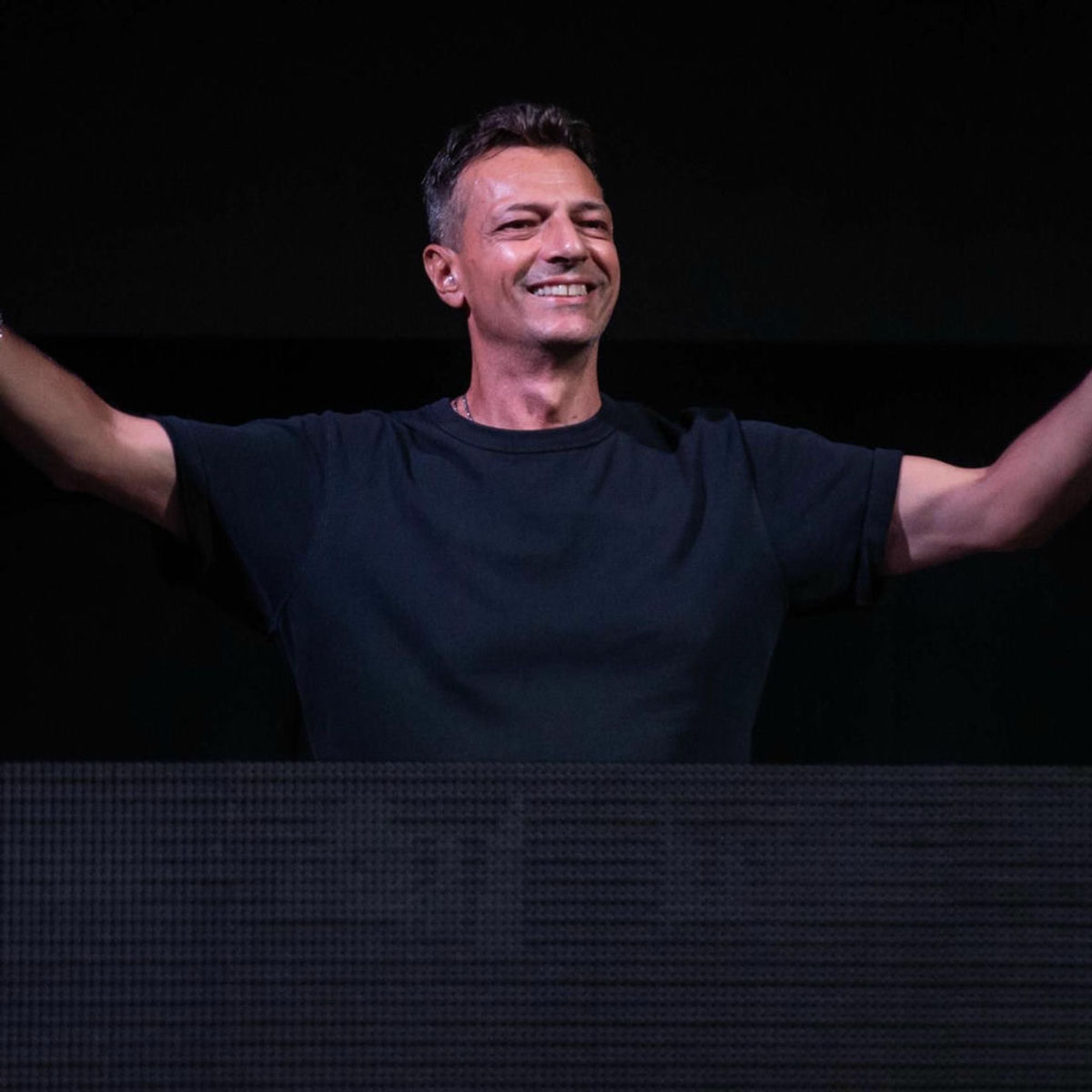 Molella Songs streamen | RTL+