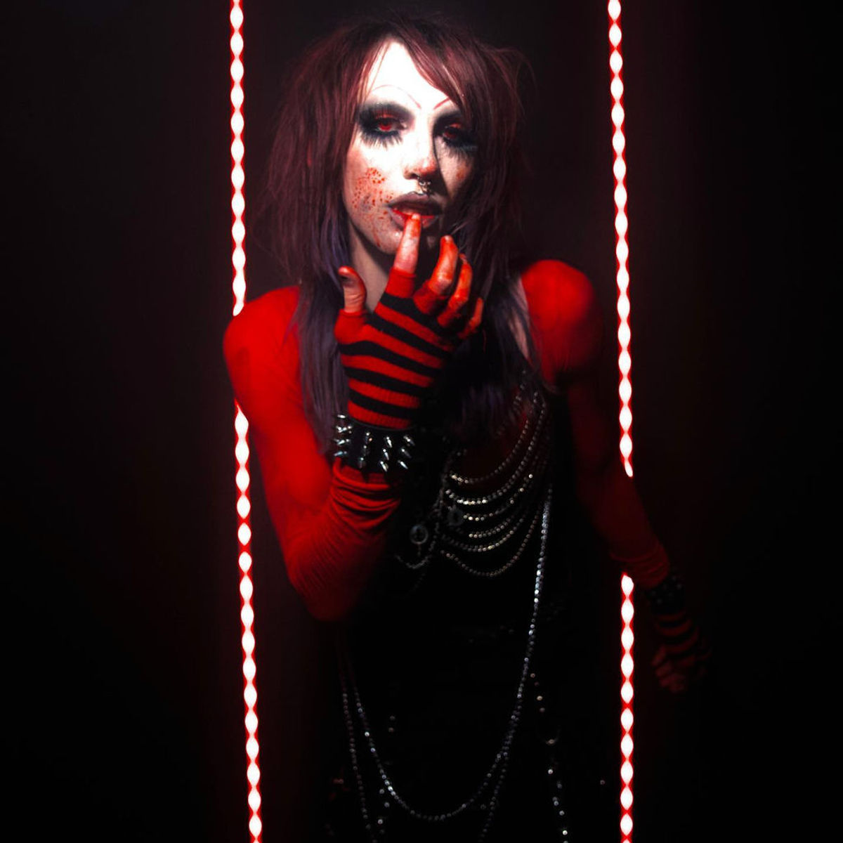 6arelyhuman Songs streamen | RTL+