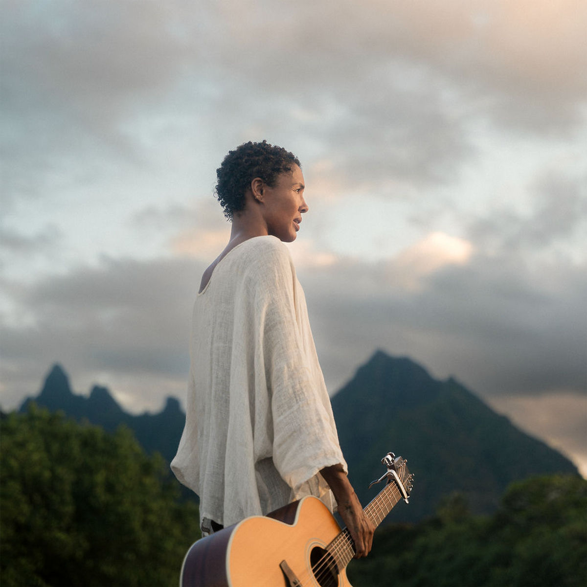 Ayo Songs streamen | RTL+