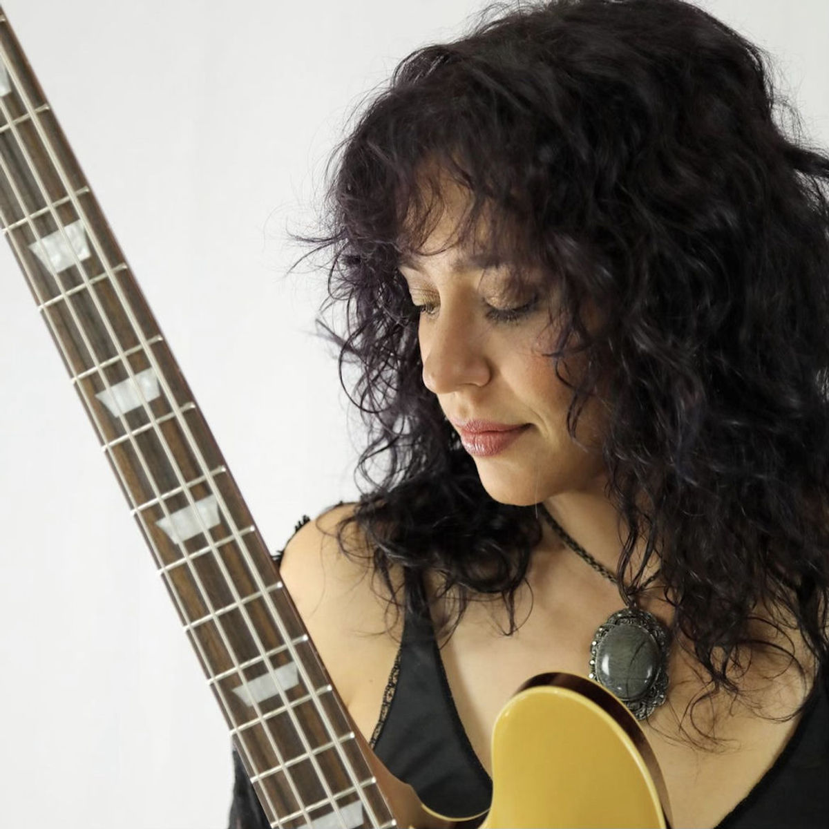 Danielle Nicole Songs streamen | RTL+