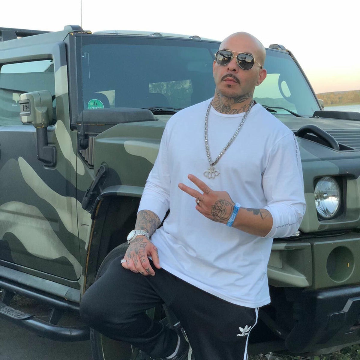 Azad Songs streamen | RTL+