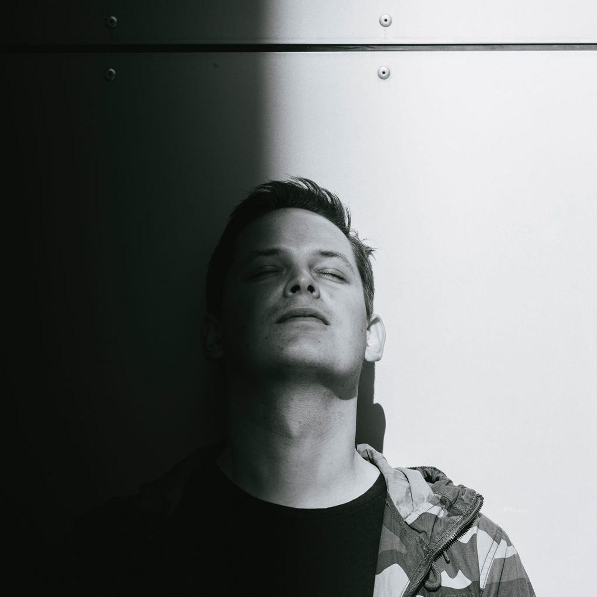 Dame Songs streamen | RTL+