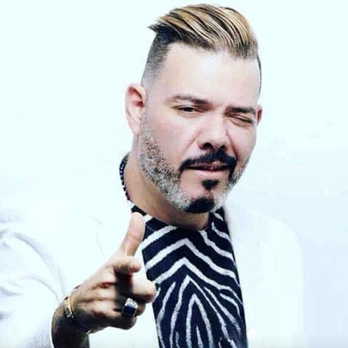 Adil El Miloudi Songs streamen | RTL+