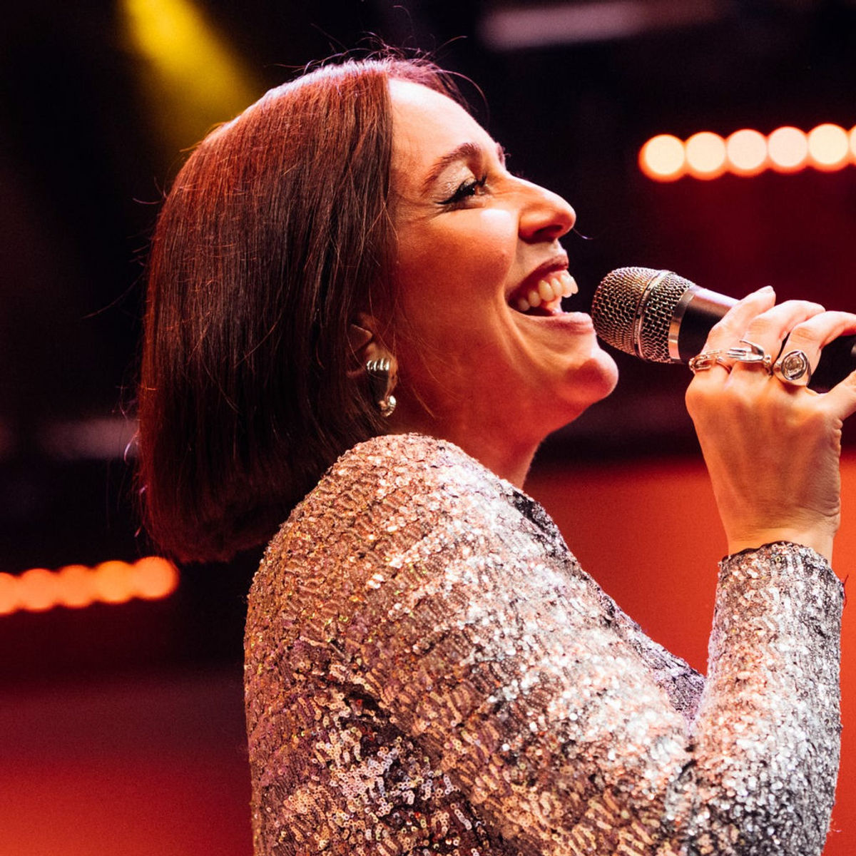 Roberta Sá Songs streamen | RTL+