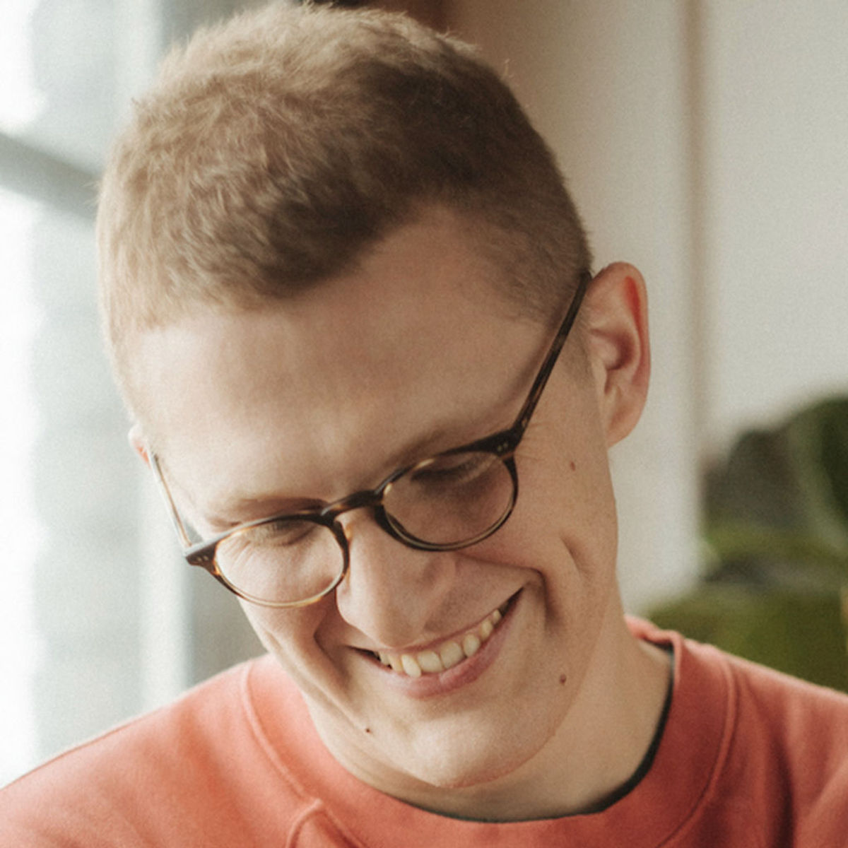 Floating Points Songs streamen | RTL+