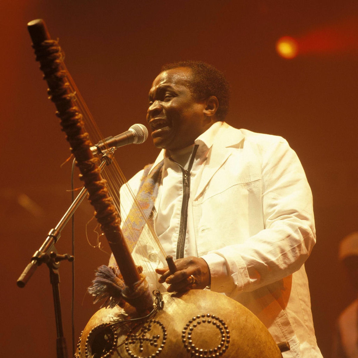 Mory Kanté Songs streamen | RTL+