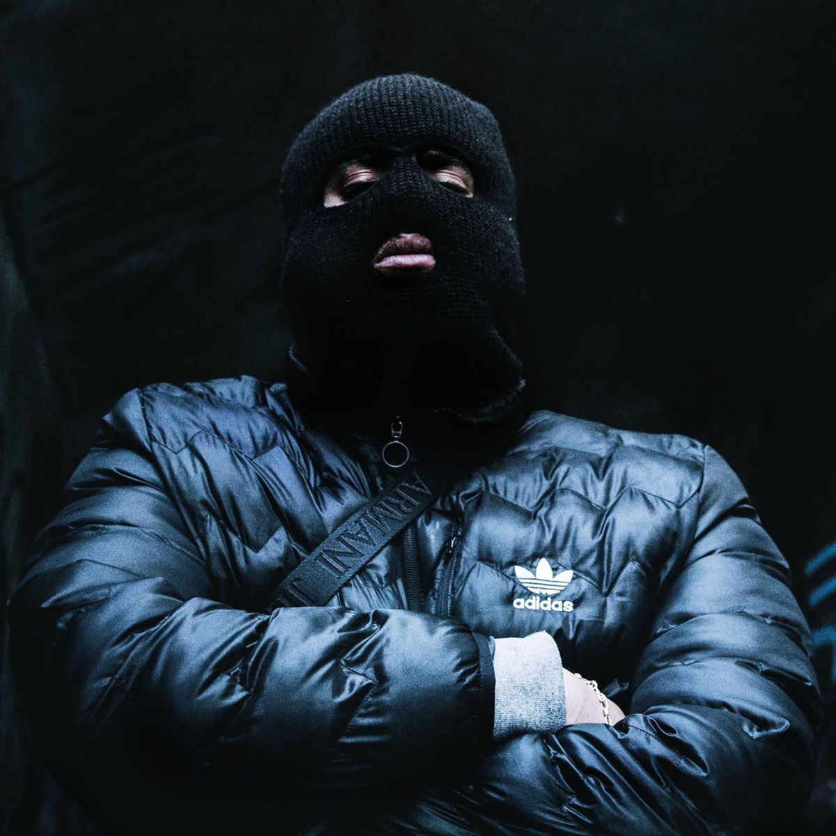 Azro Songs streamen | RTL+