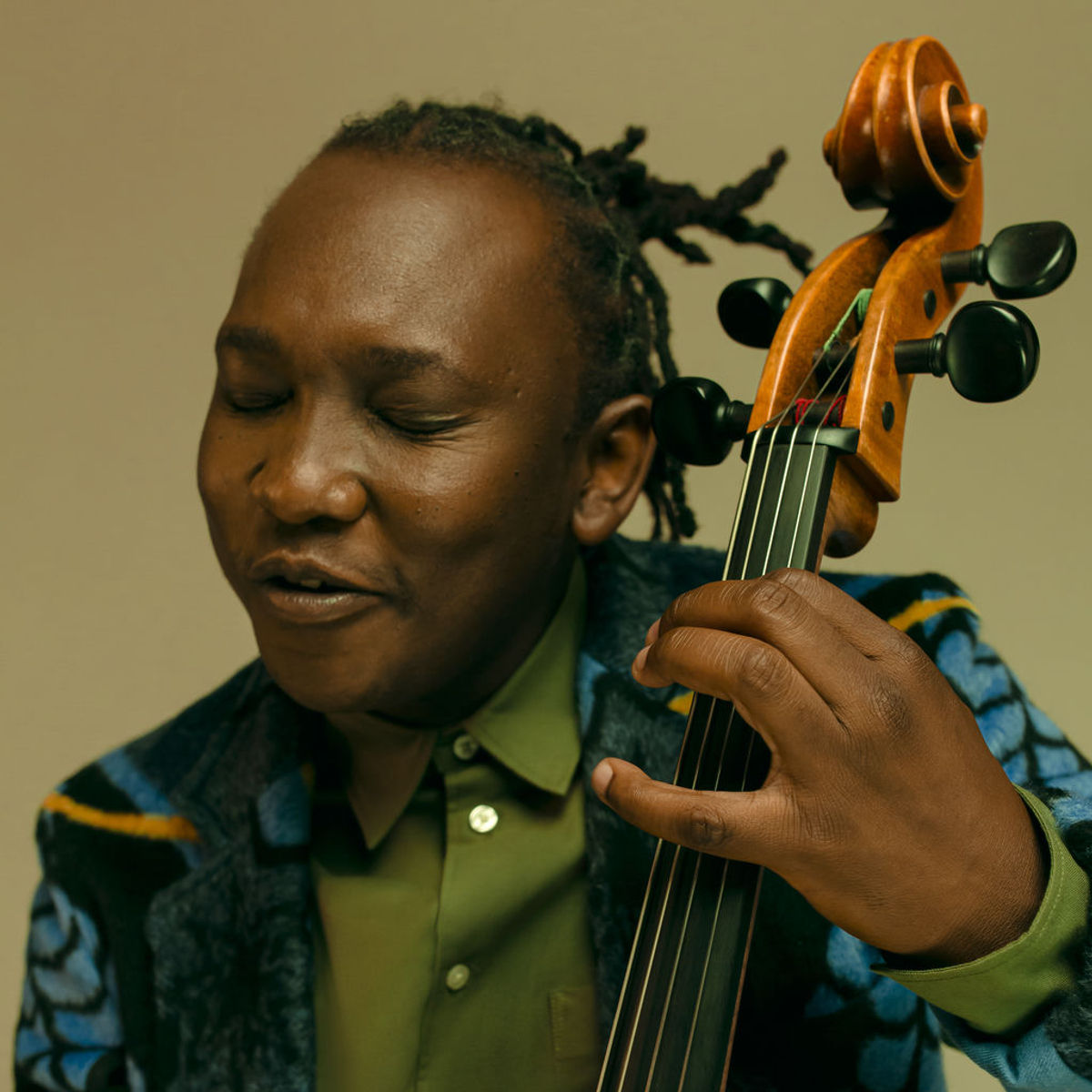 Abel Selaocoe Songs streamen | RTL+