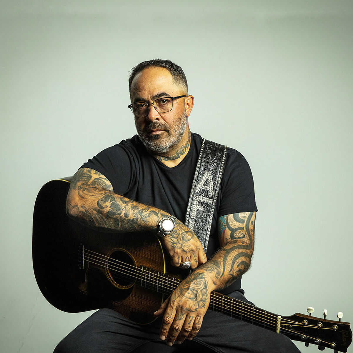 Aaron Lewis Songs streamen | RTL+