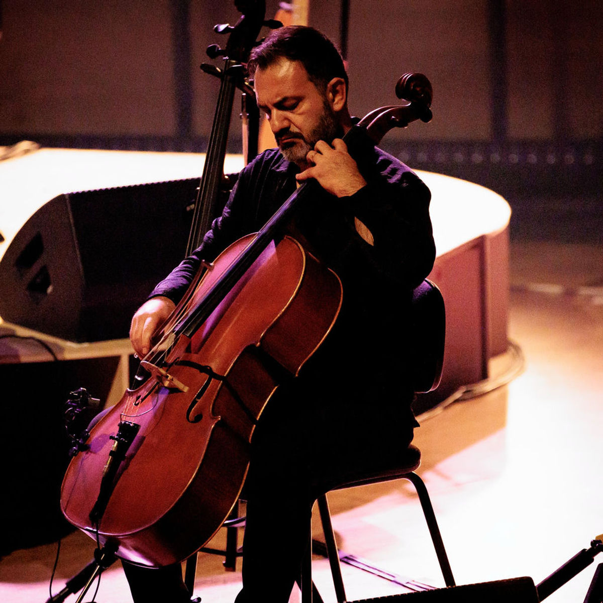 Redi Hasa Songs streamen | RTL+