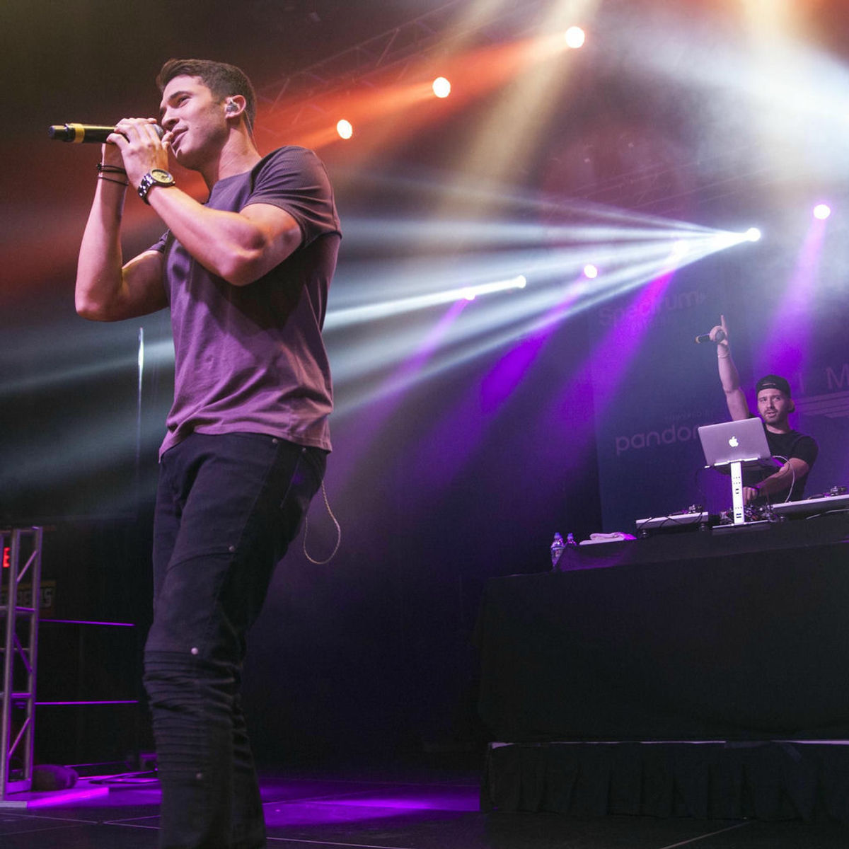 Timeflies Songs streamen | RTL+