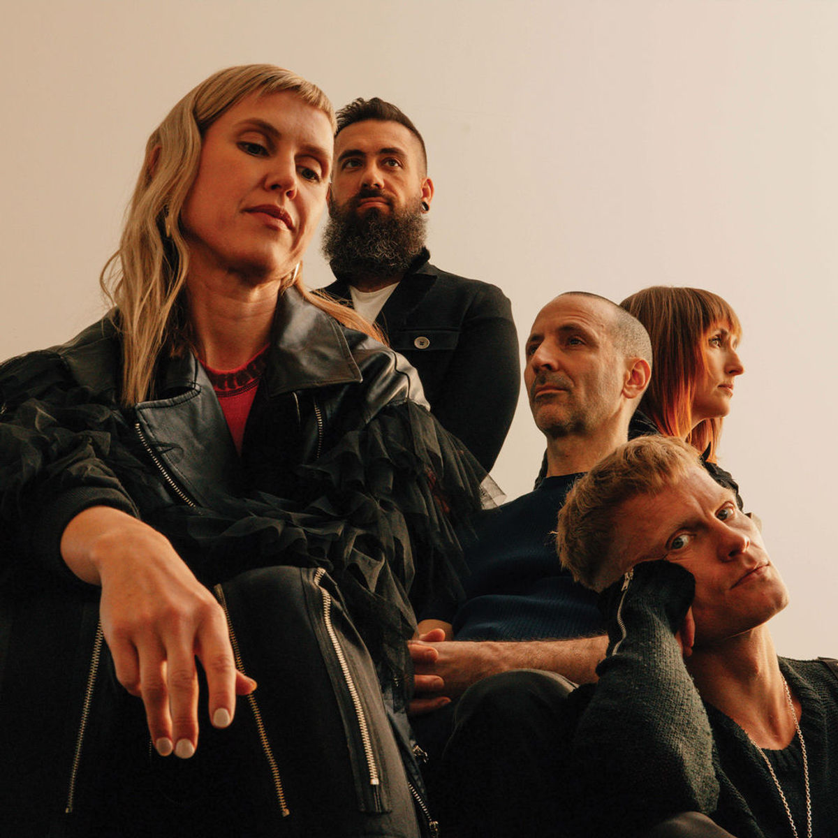 Mother Mother Songs streamen | RTL+