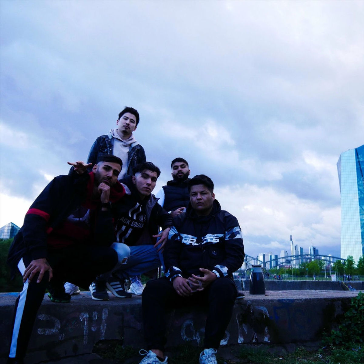 Afraz Songs streamen | RTL+