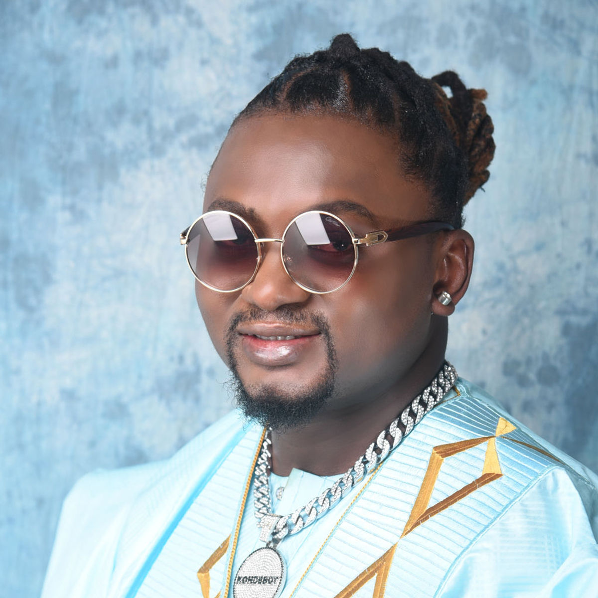 Azaya Songs streamen | RTL+