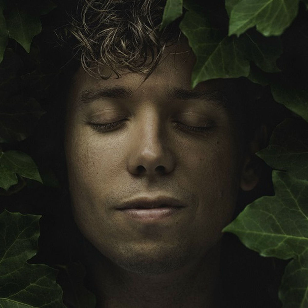 Mads Langer Songs streamen | RTL+