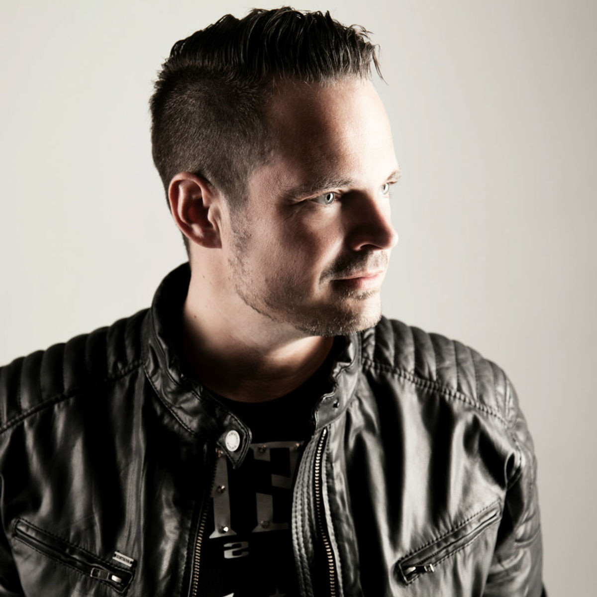 Empyre One Songs streamen | RTL+