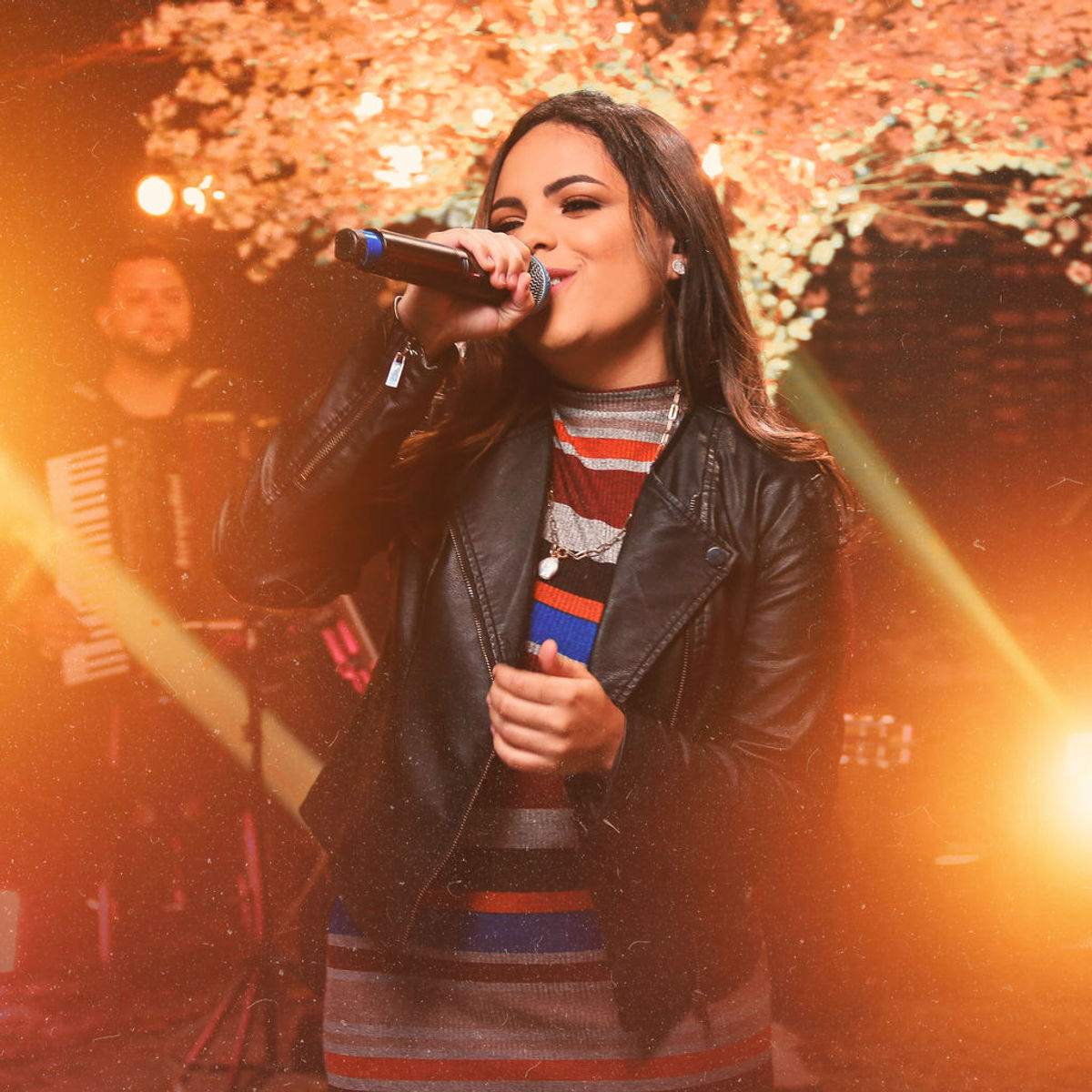 Nicole Souza Songs streamen | RTL+