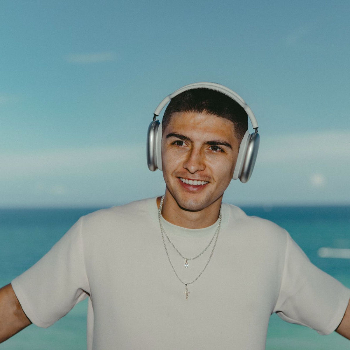 Alex Ponce Songs streamen | RTL+