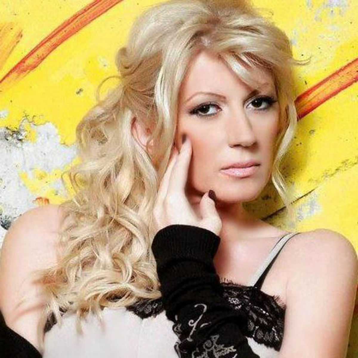 Viki Miljkovic Songs streamen | RTL+