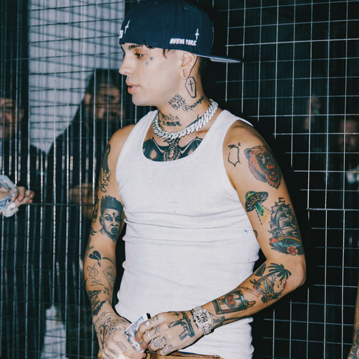 C.R.O Songs streamen | RTL+