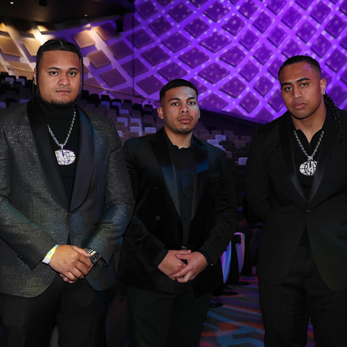 ONEFOUR Songs streamen | RTL+