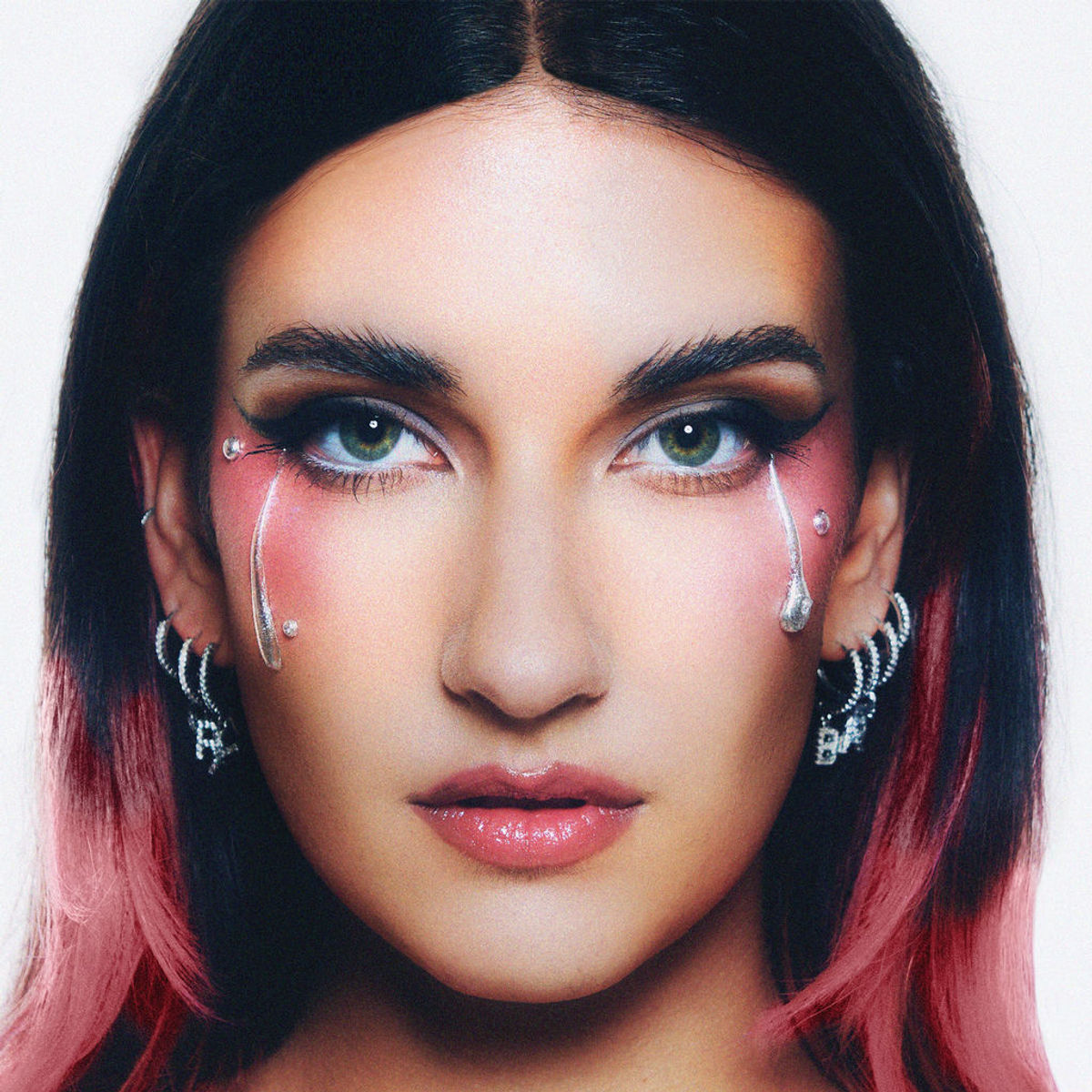 Anna Straker Songs streamen | RTL+