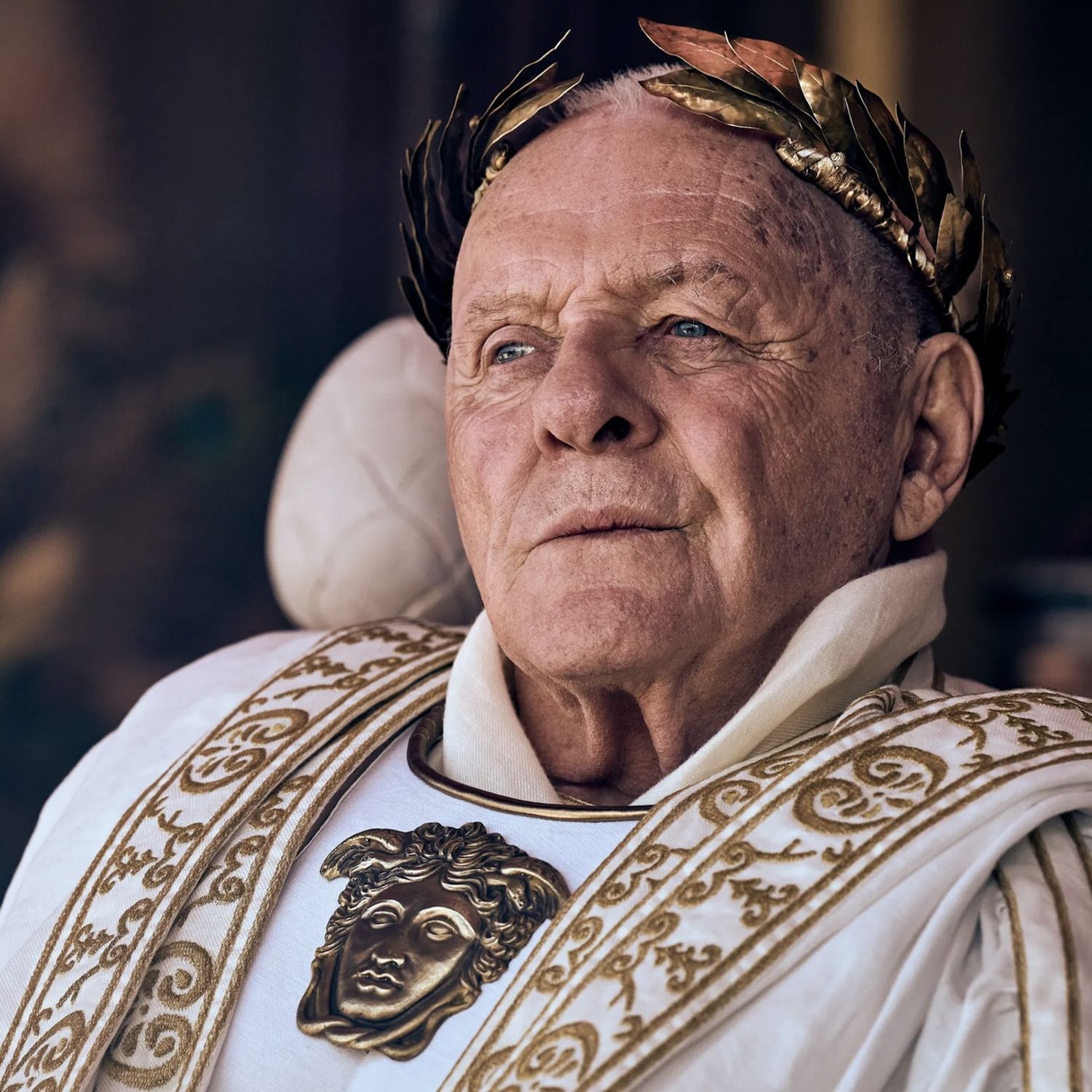 "Those About to Die": Roland Emmerich und sein Kaugummiautomaten-Rom ...